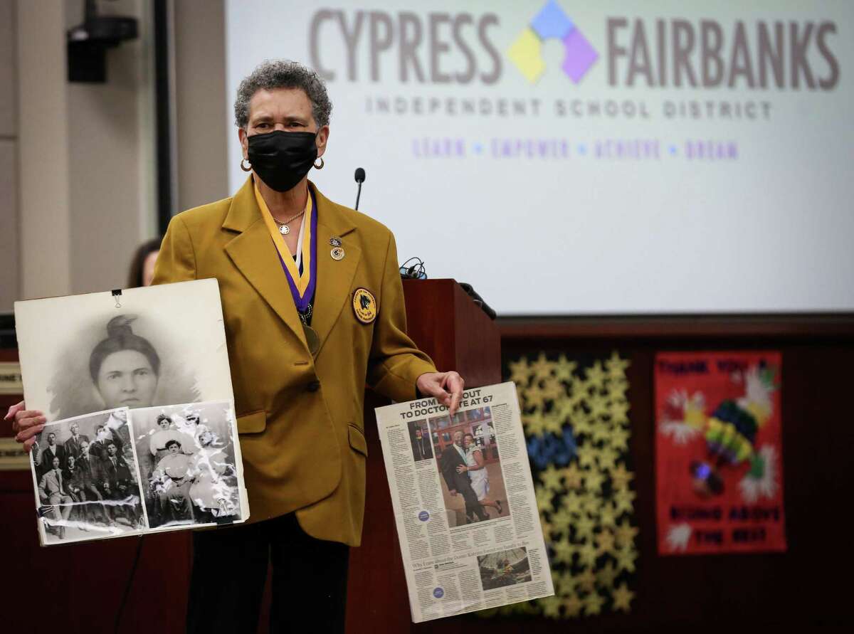 Cy-Fair ISD board members apologize for trustee Scott Henry's remarks ...