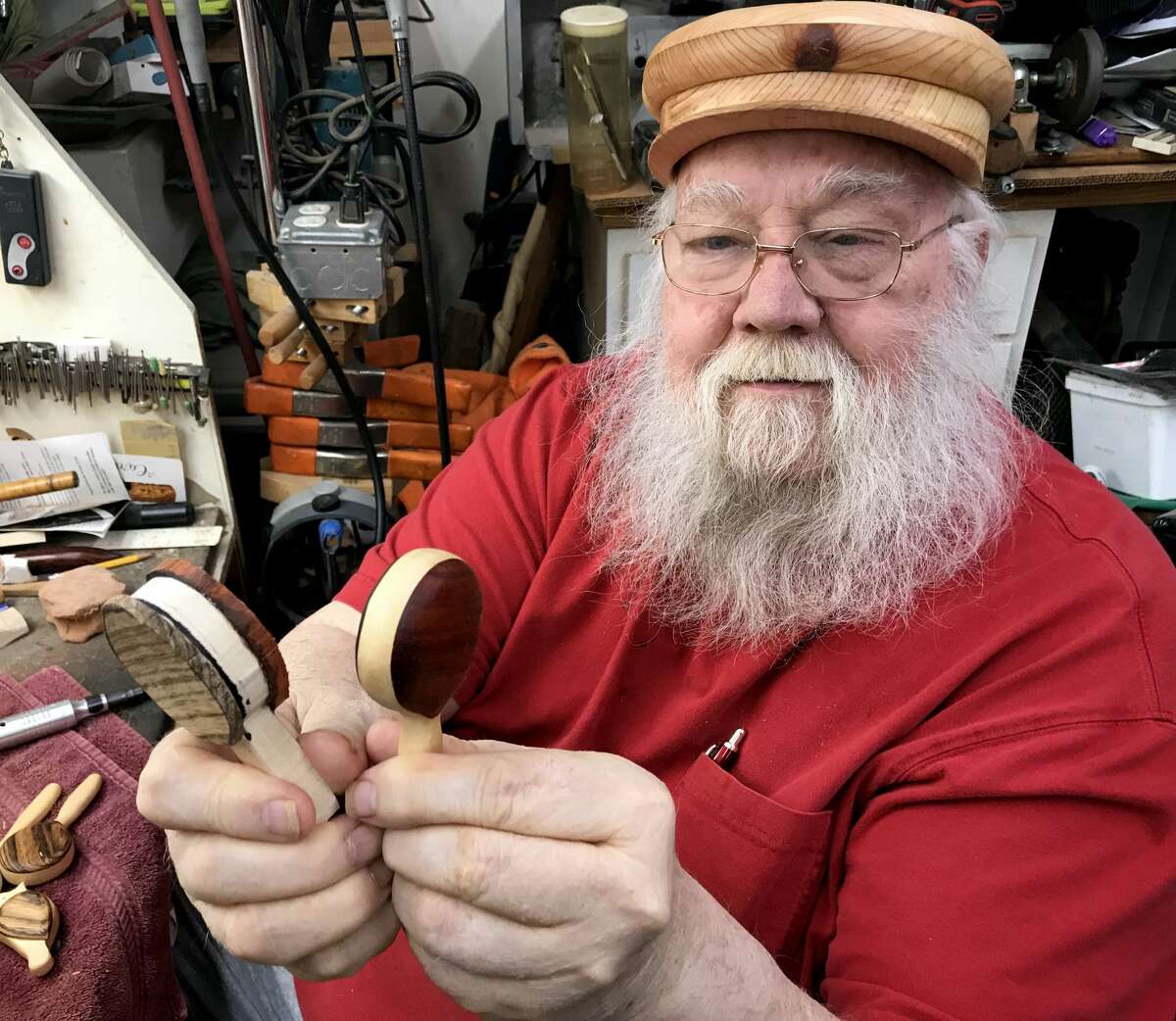 Former Parkdale Santa still giving back