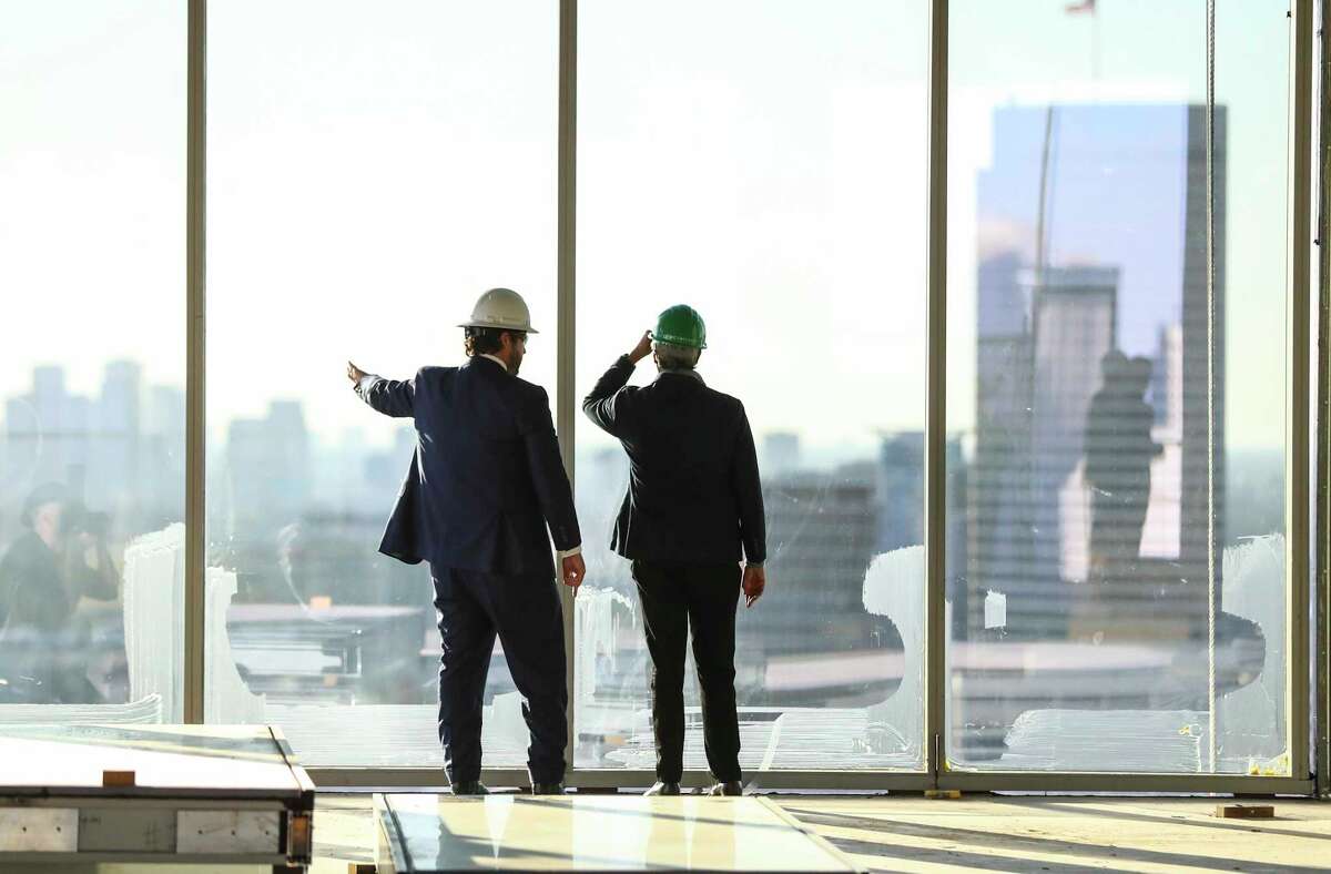 Sweeping views, unique design marks 35-story tower transforming skyline ...