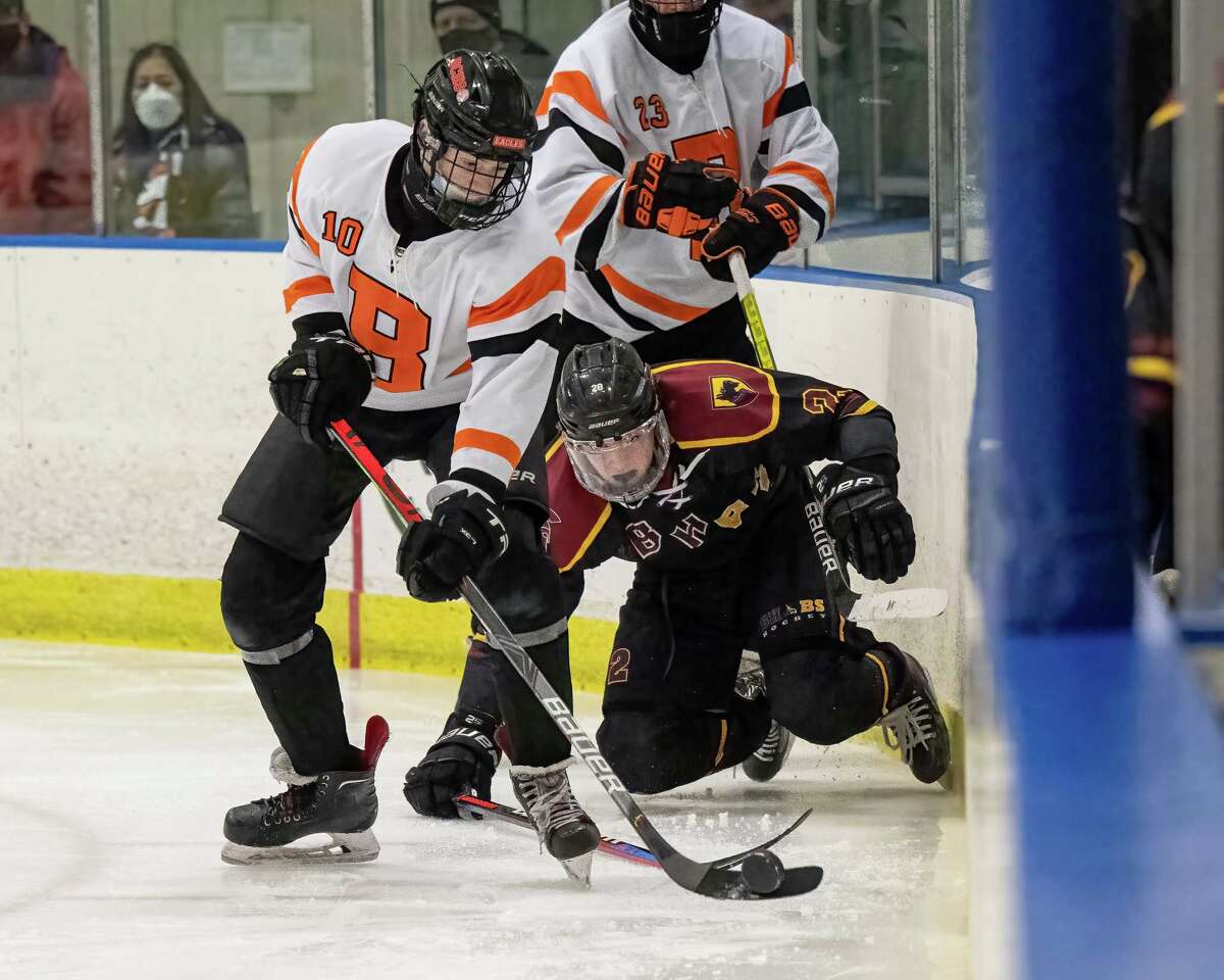 Bievenue's hat trick leads Bethlehem hockey to a victory