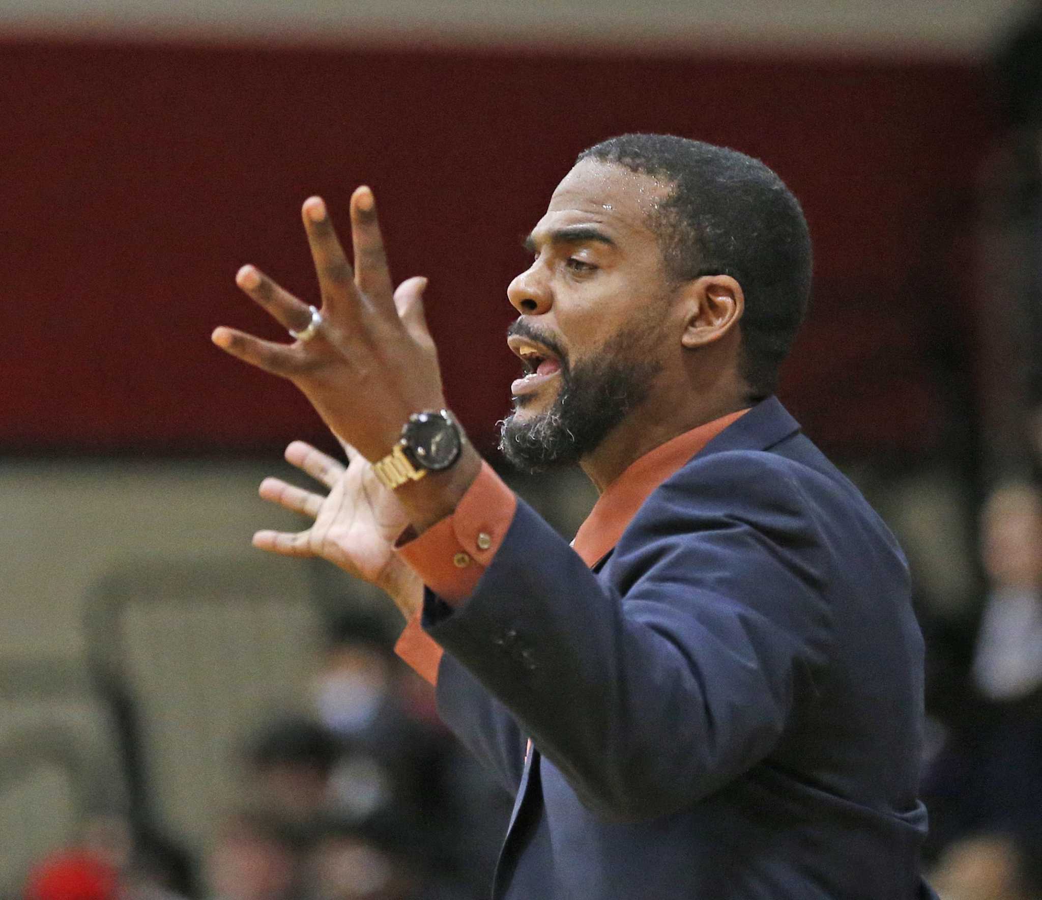 Coaches Corner: A Q&A with Clemens boys basketball coach Robert Bell