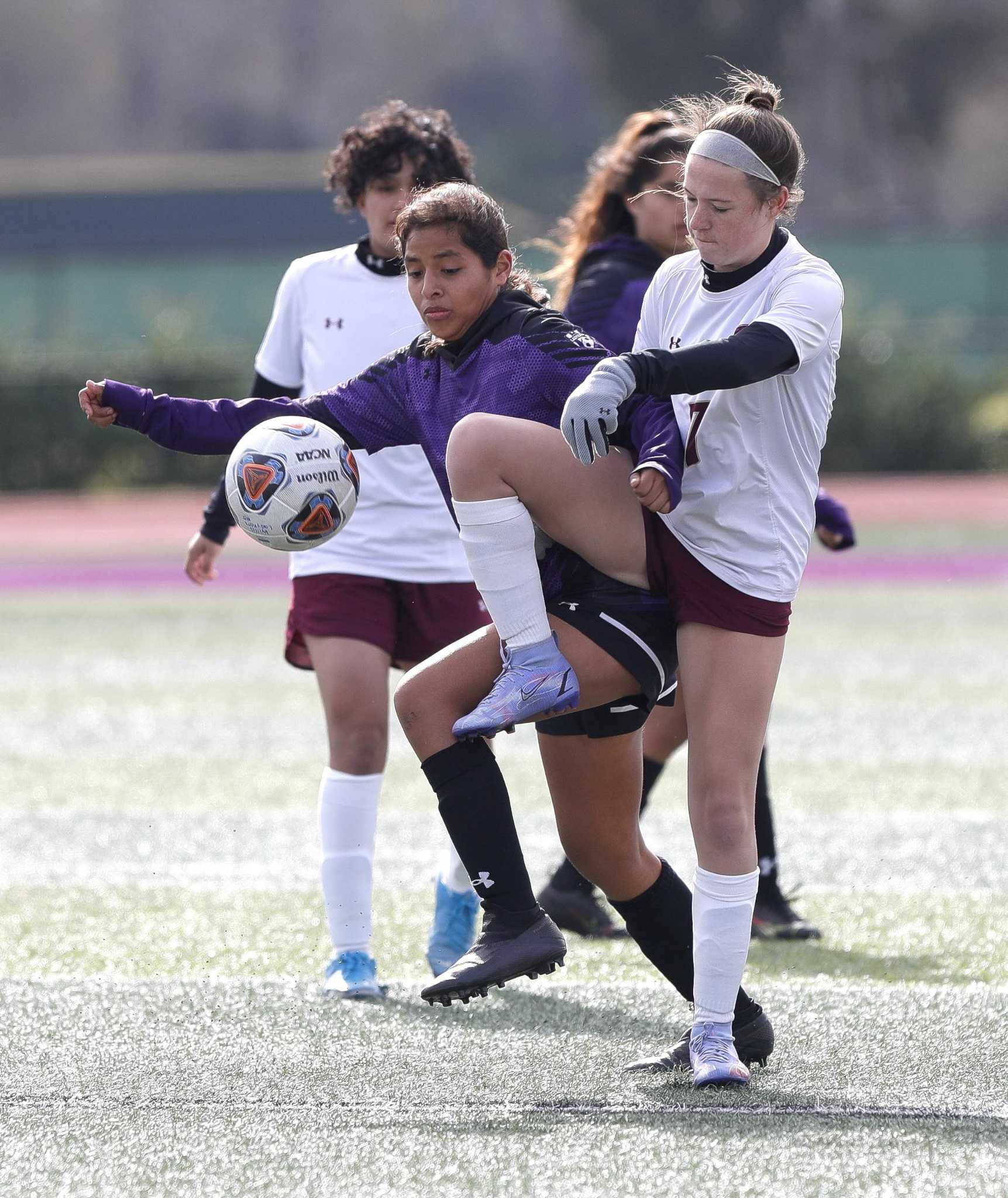 Magnolia West tops Magnolia for rare win over rival