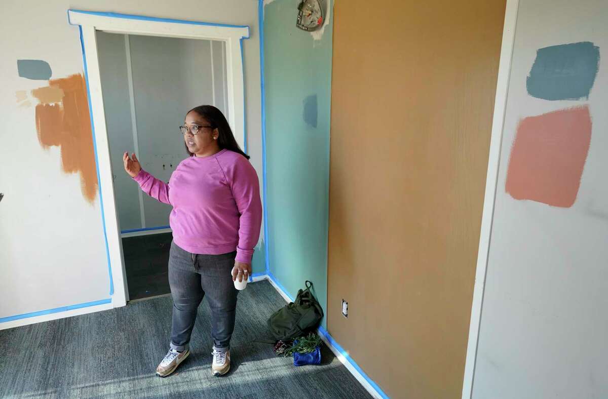 How an artist uses shipping containers to break barriers in Alief