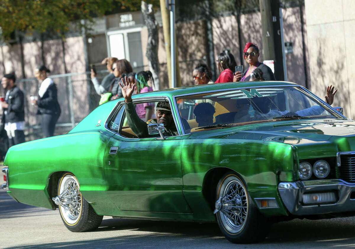 Thousands welcome back Houston’s Dr. Martin Luther King Jr. Day parades ...