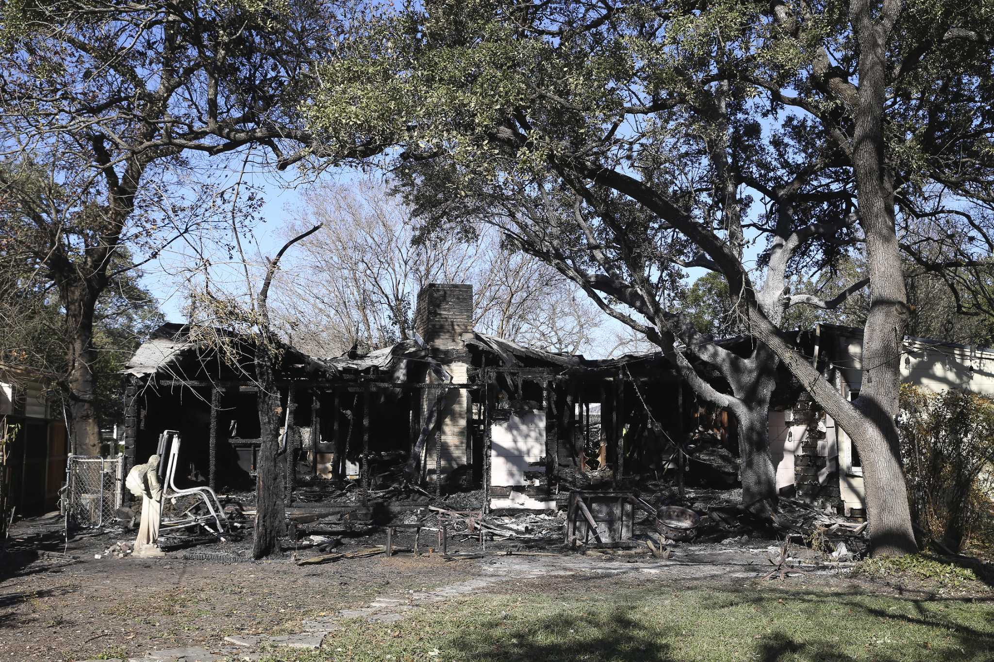 House fire near Alamo Heights kills mom, three dogs