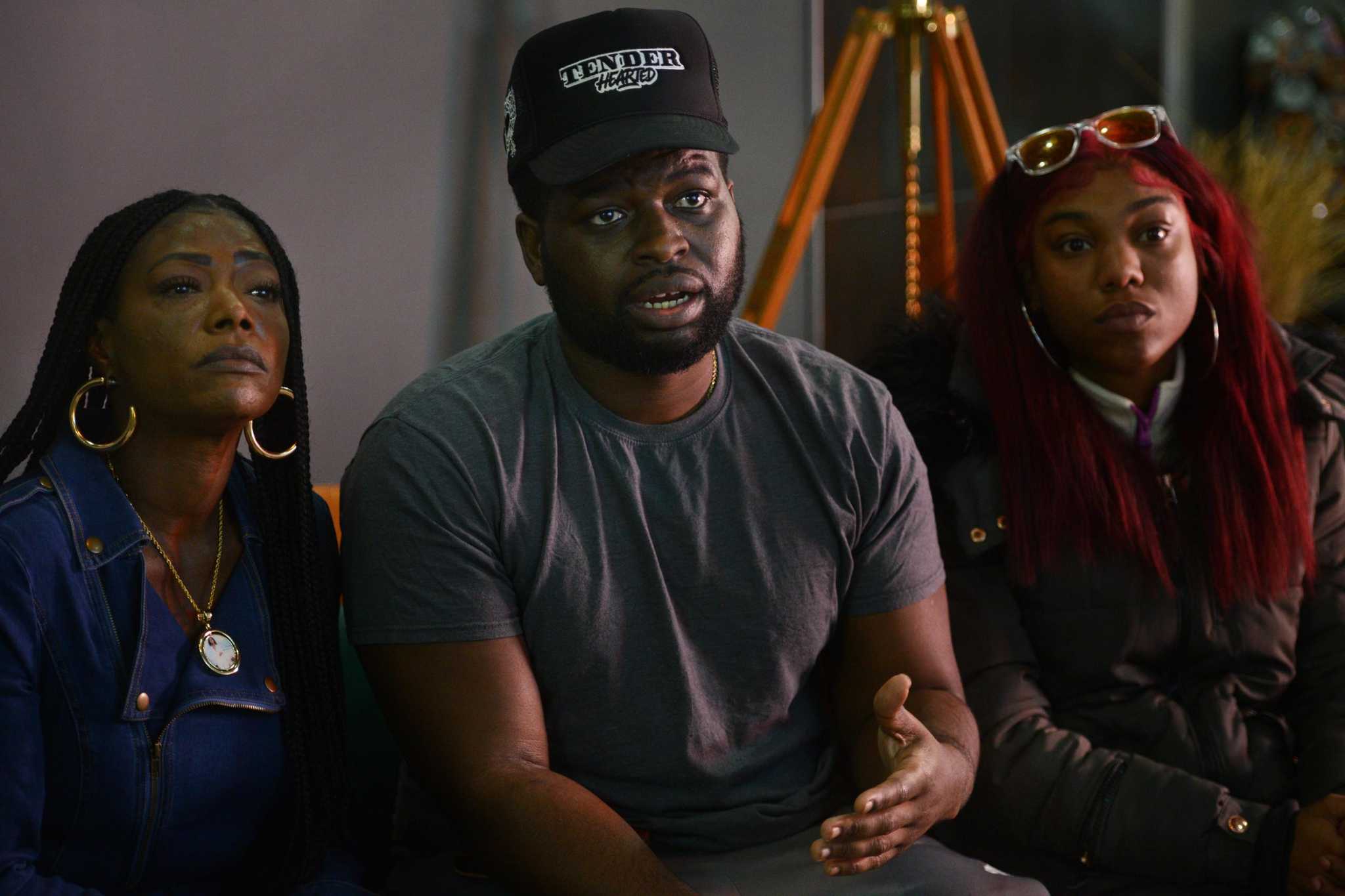 Lauren Smith-Fields’ family looking for answers a month after her ...