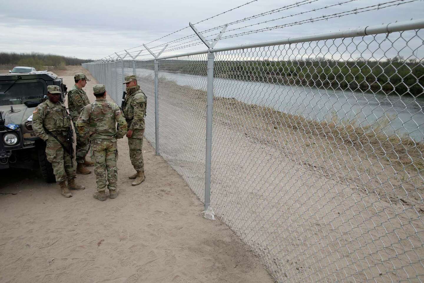 How Gov. Abbott's border crackdown is backfiring, giving more migrants ...