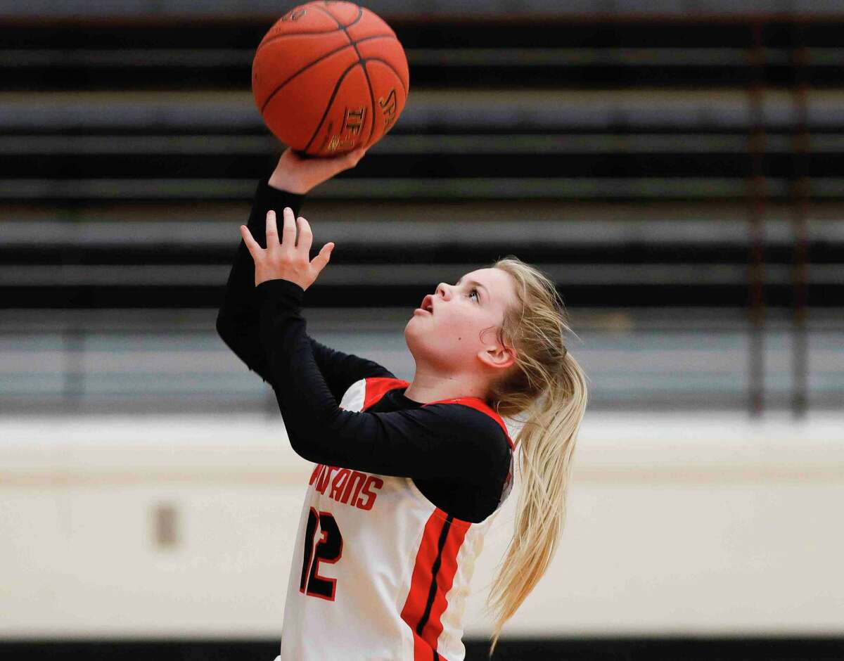 Porter pulls away from Cleveland in second half