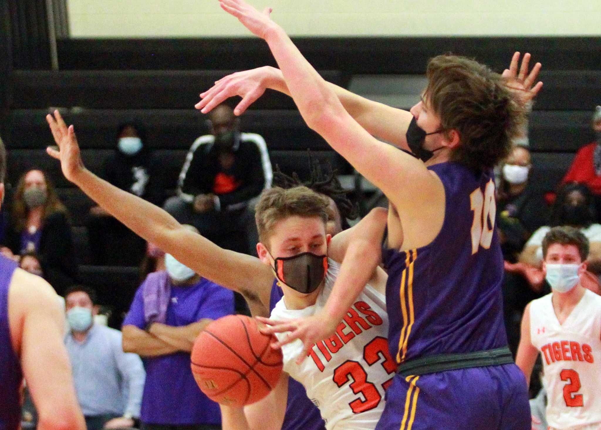 No. 3 Windsor at No. 5 Ridgefield boys basketball: Tale of the Tape