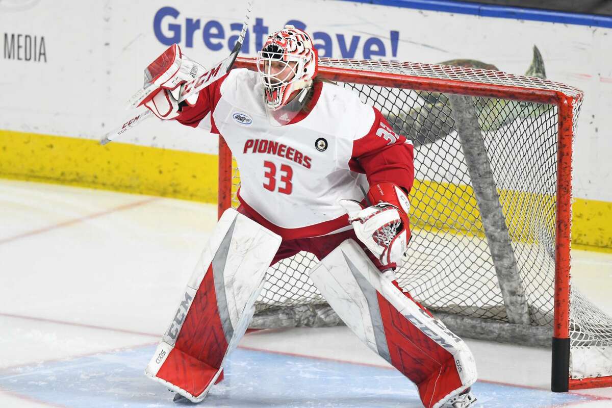 Back from surgery, Sacred Heart goalie Luke Lush ‘back in the groove’