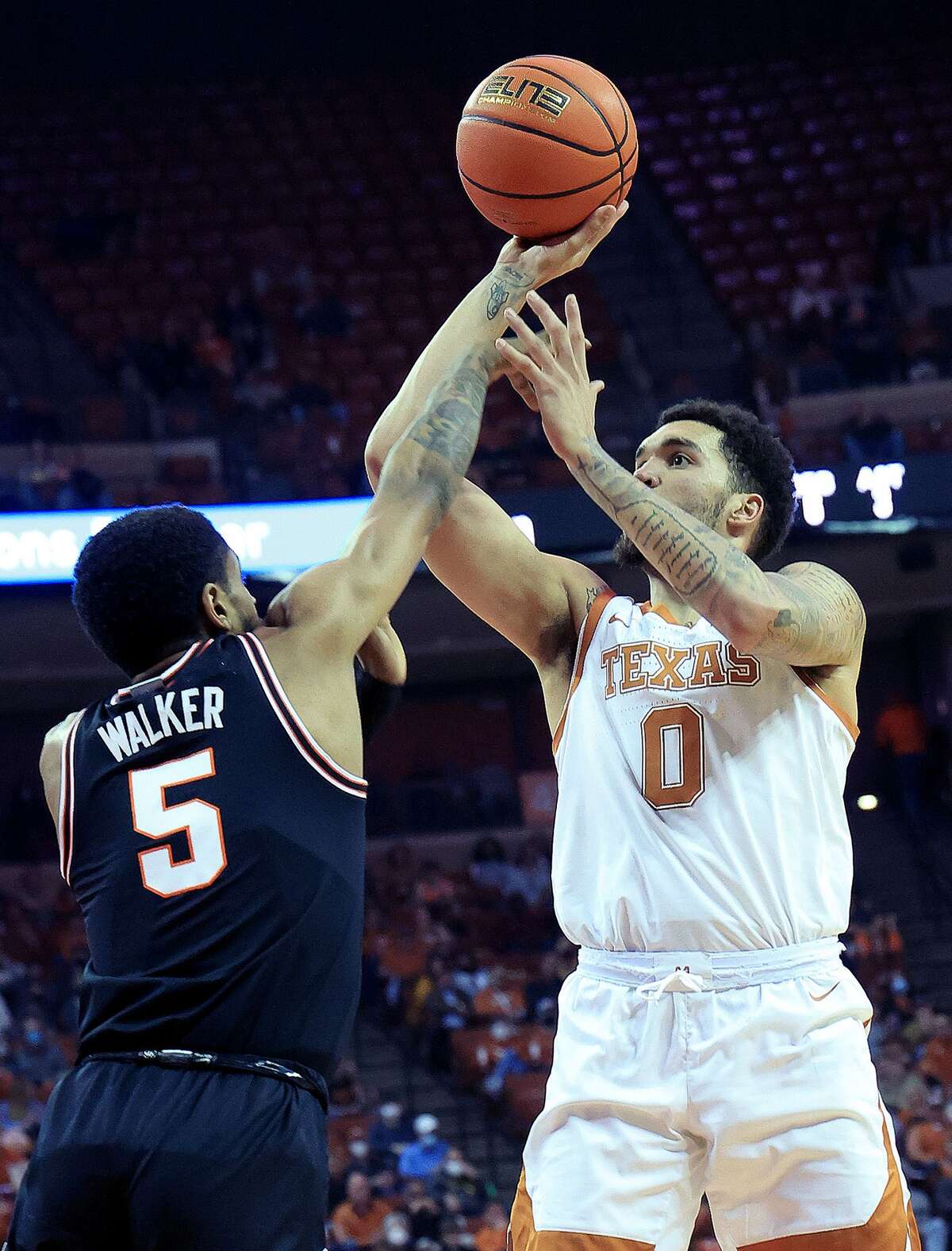 Texas starts hot, finishes strong in win over Oklahoma State