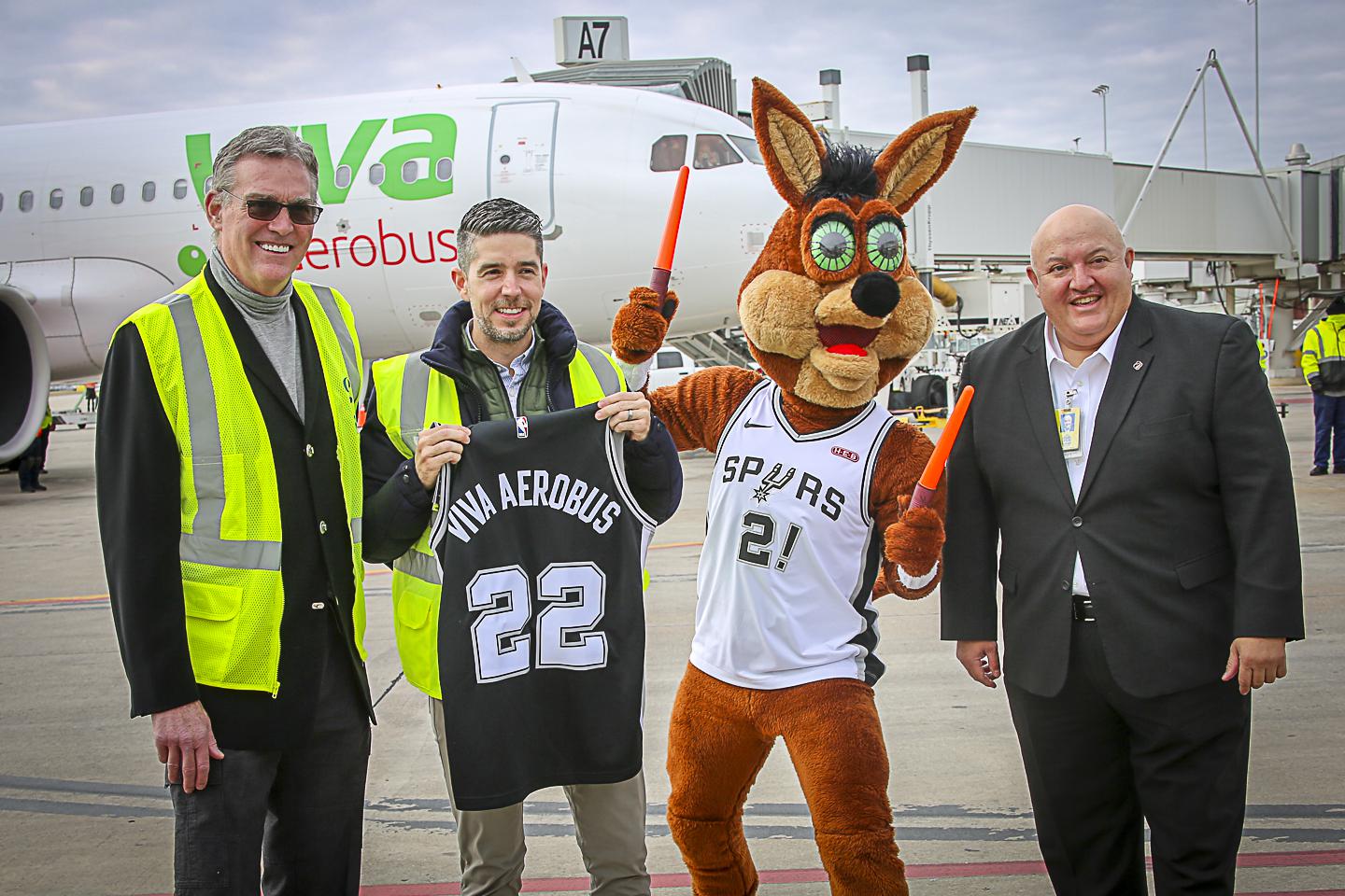 San Antonio Spurs announce partnership with Mexico-based airline Viva ...