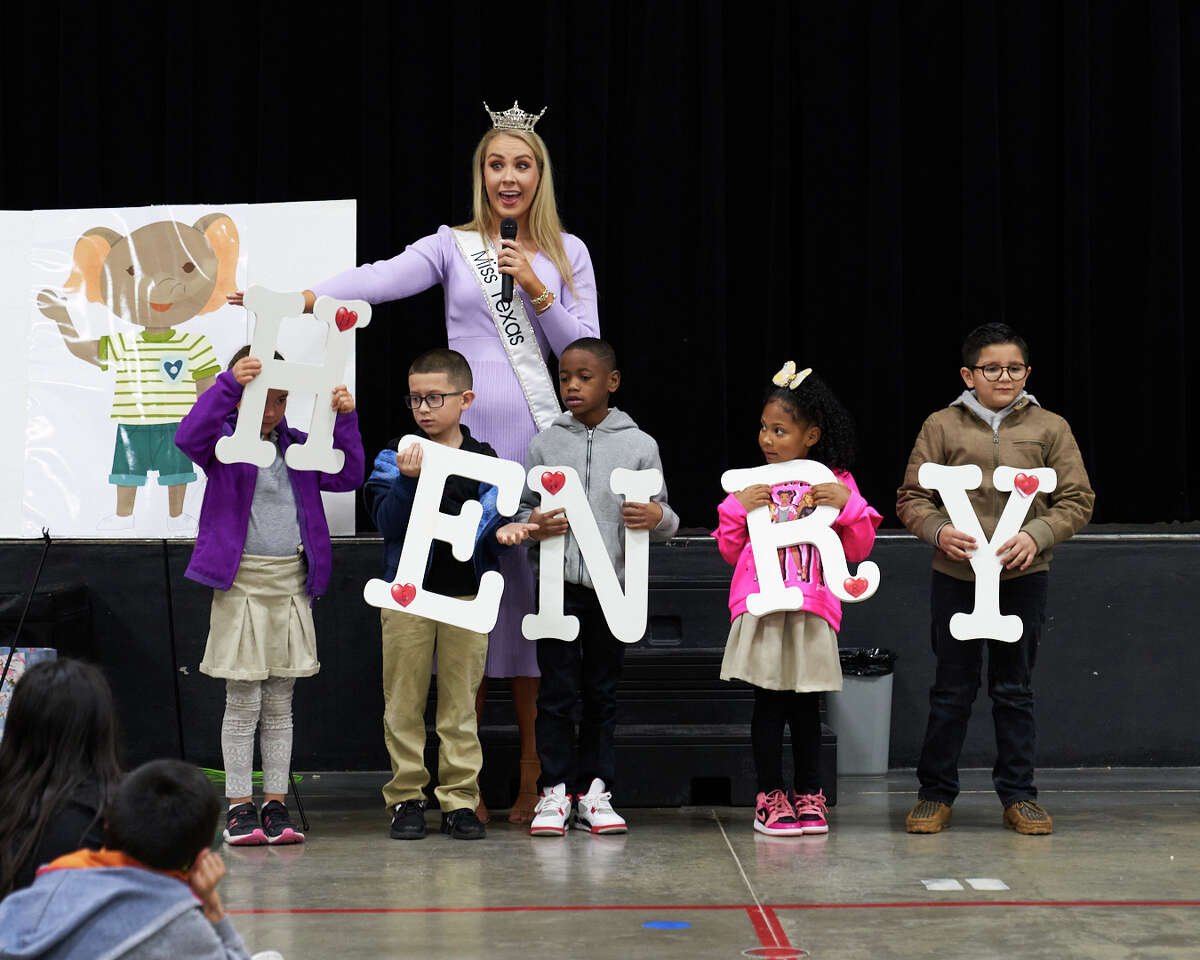 Miss Texas visits MISD campuses