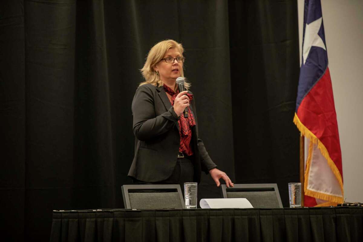 County judge candidates talk about issues at forum