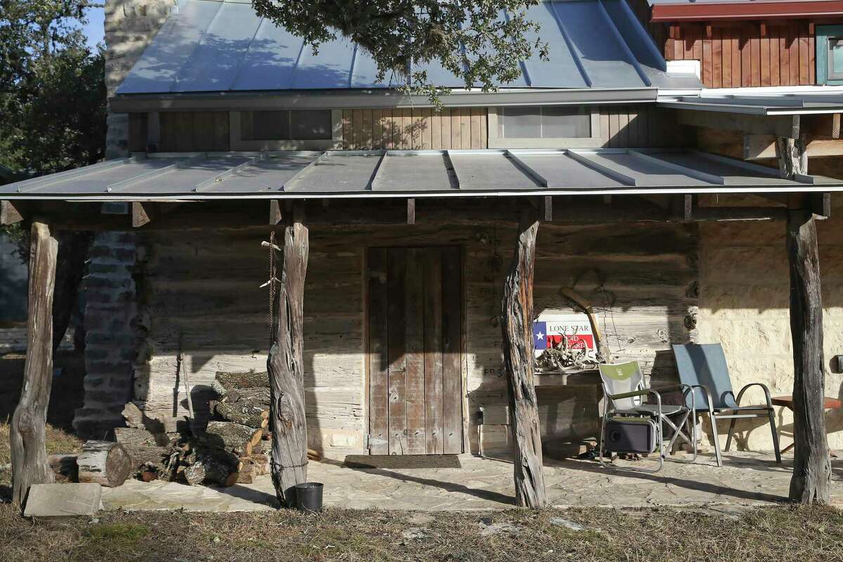A Texas Hill Country ranch in Comfort has compound of homes with ...