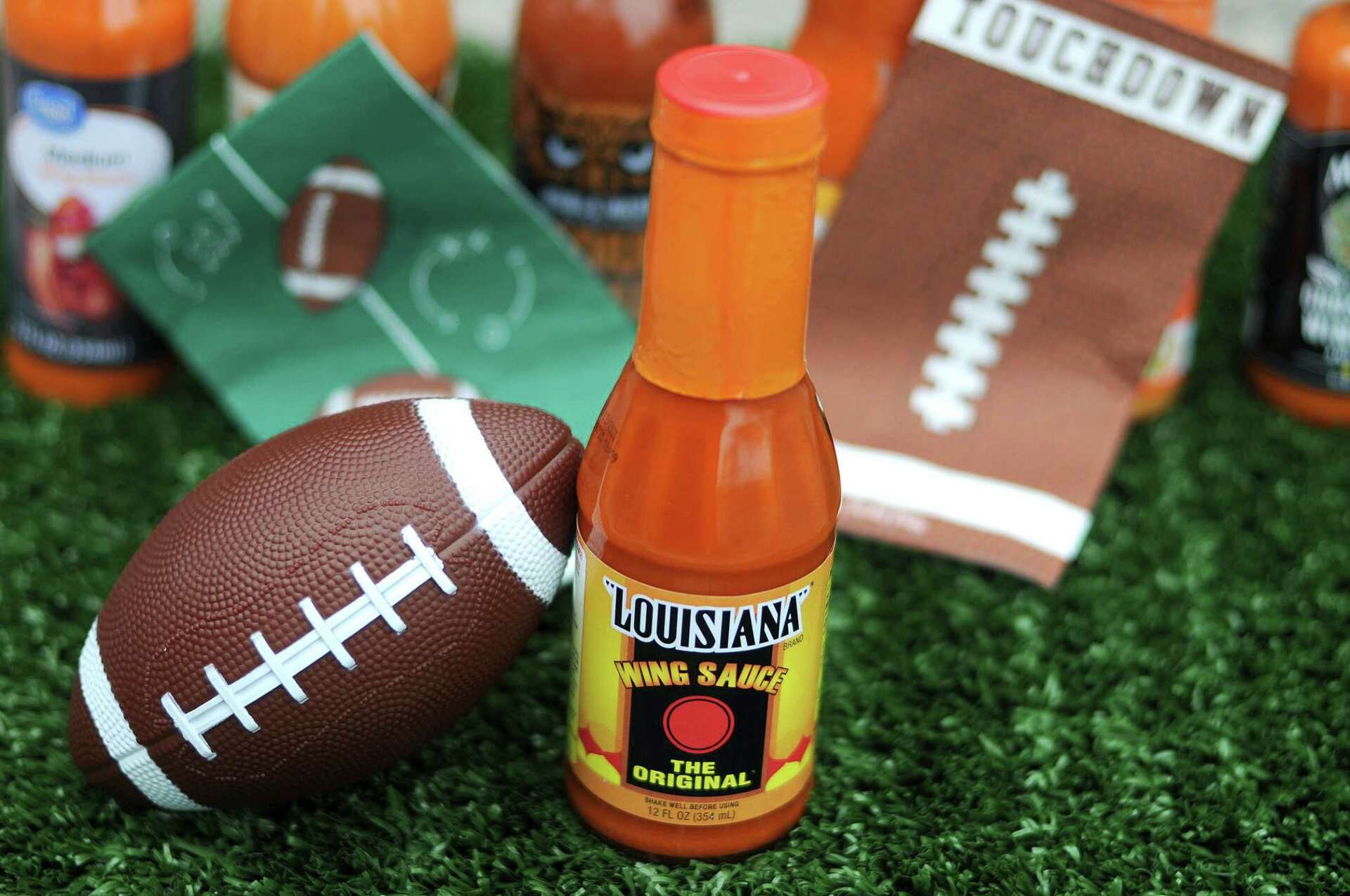 The 6 best bottled Buffalo wing sauces for your Superbowl chicken wings