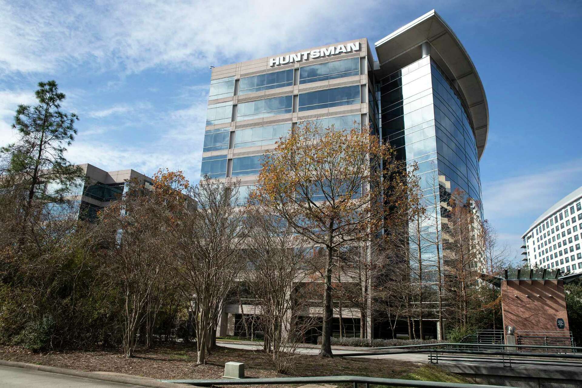 Power battle at Huntsman heats up, with activist investor Starboard ...