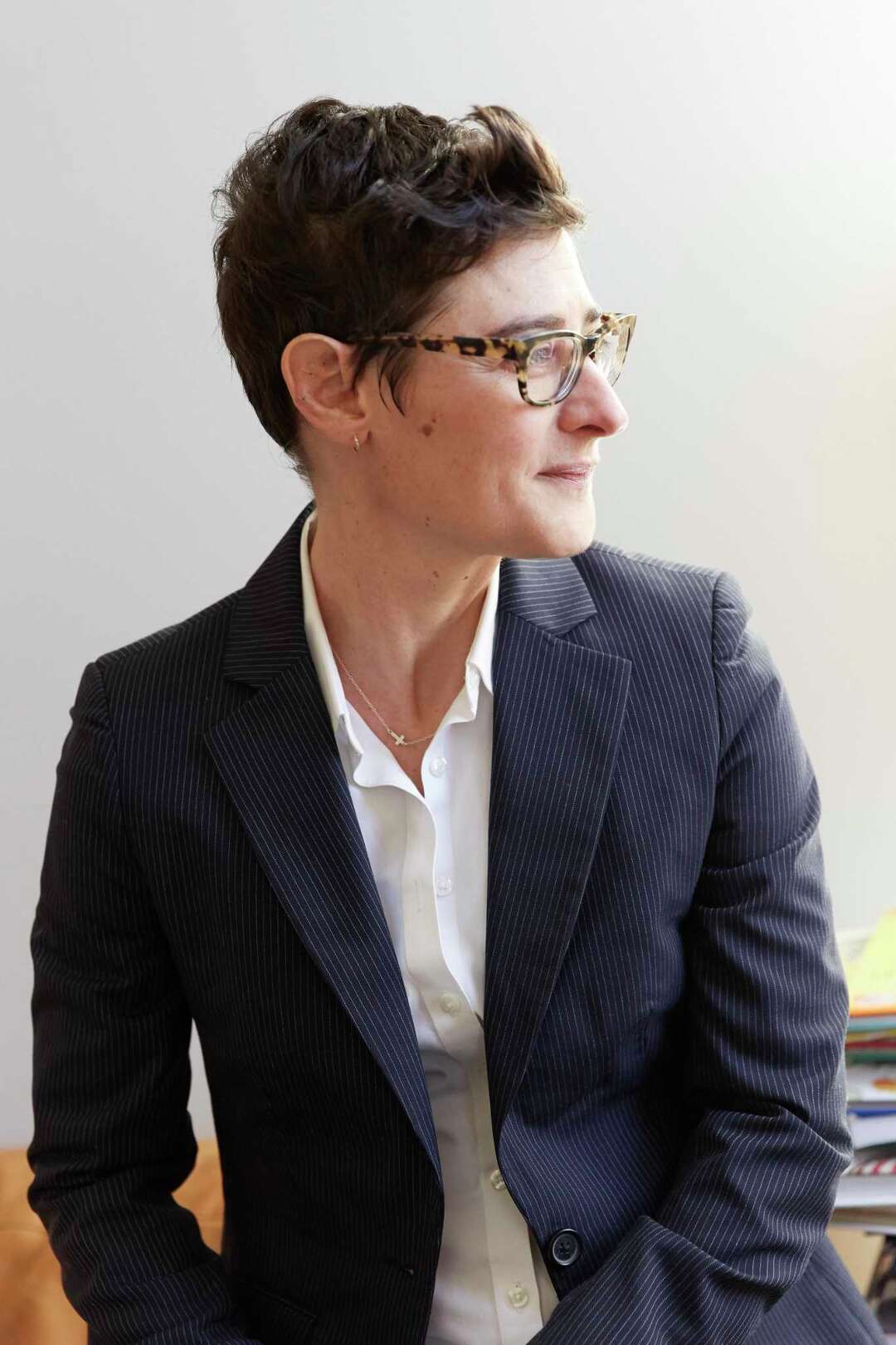 Houston poet Julia Guez dives into Costa Rican poetry, receiving NEA ...