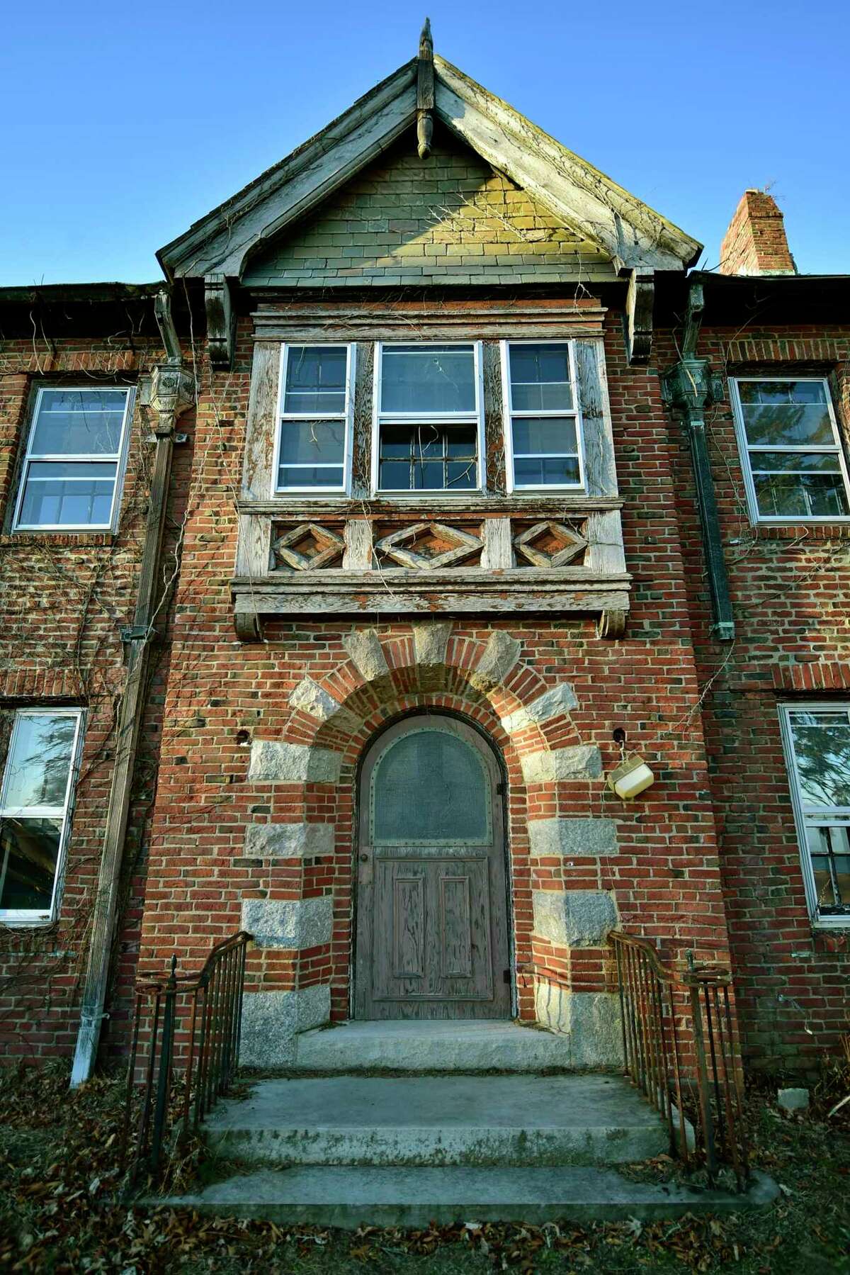 The crumbling historic structures at Connecticut’s Seaside State Park ...