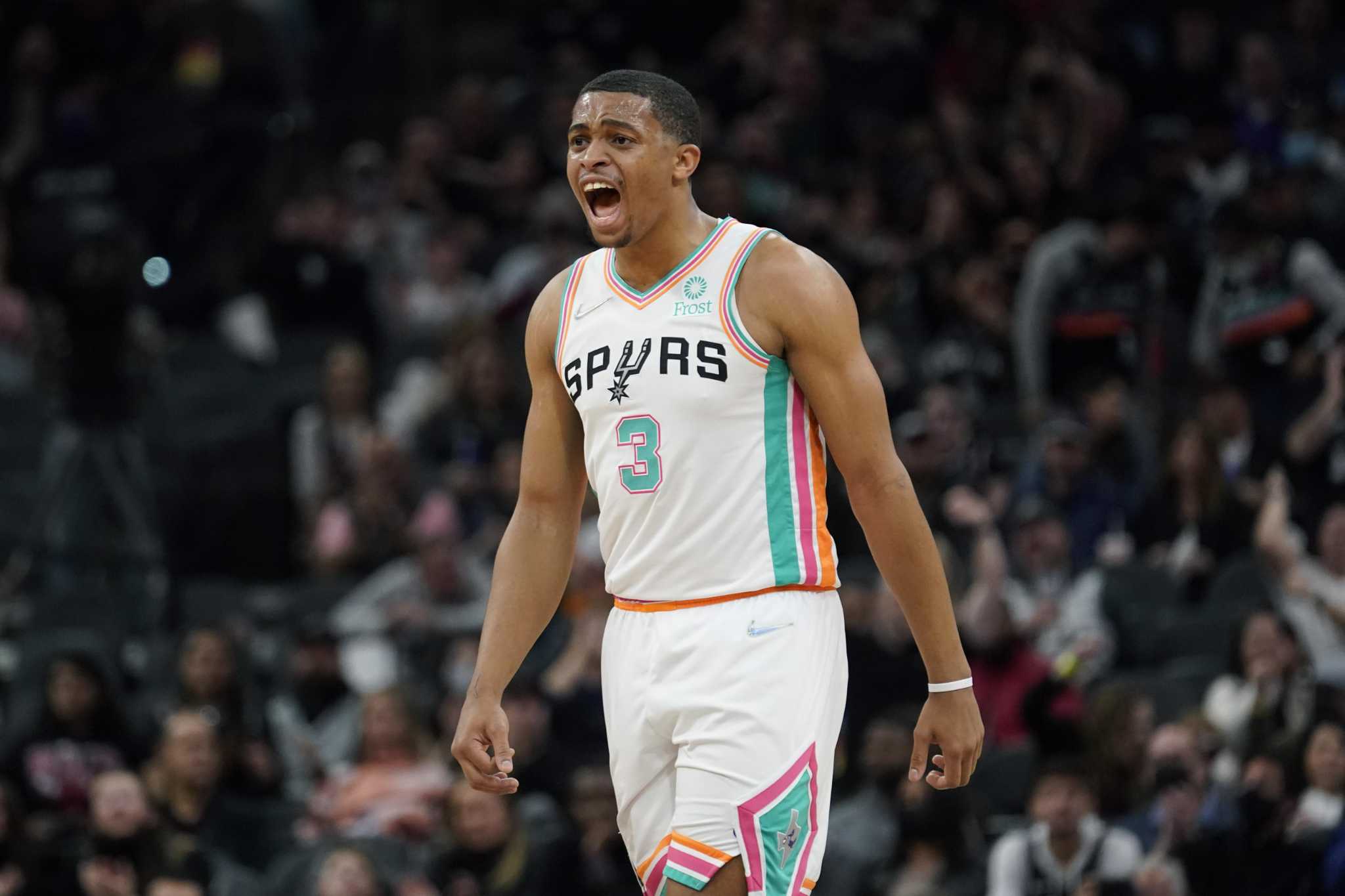 Spurs’ Keldon Johnson still shooting lights-out, and opponents are ...