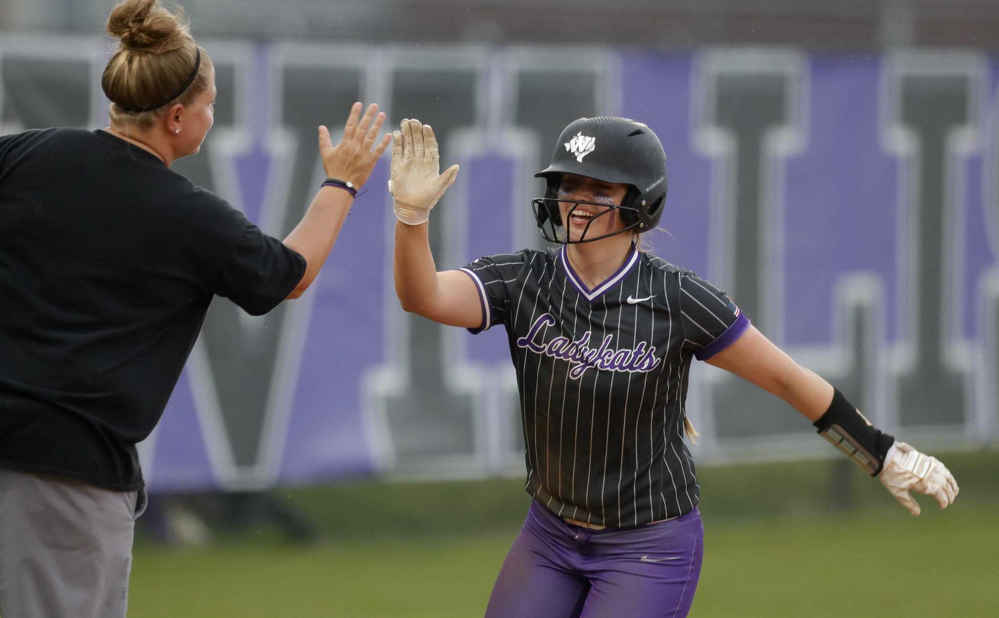 With new head coach, Willis looks to continue strong tradition