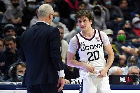 Dan, Andrew Hurley cherish shared time with UConn men's basketball