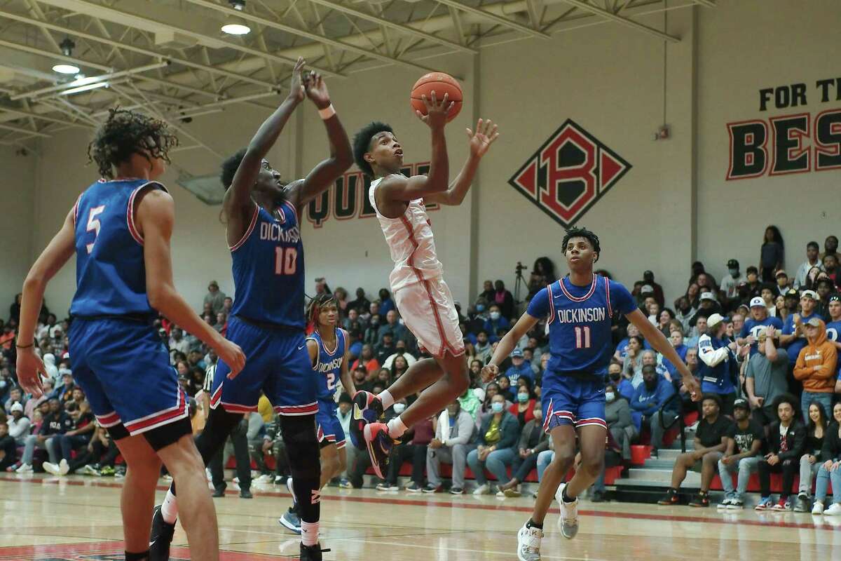 Dickinson edges Clear Brook for District 24-6A lead