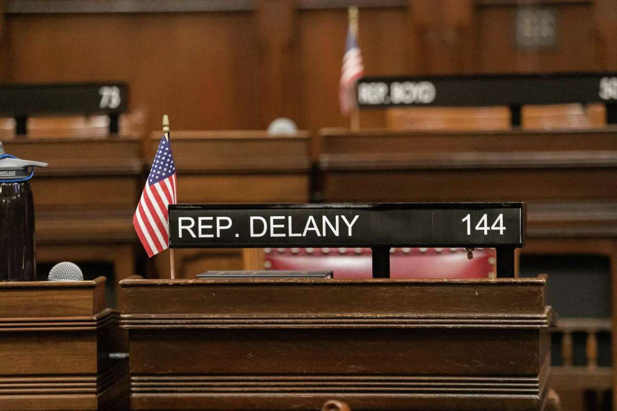 Hubert Delany sworn in, replacing Caroline Simmons in CT House ...