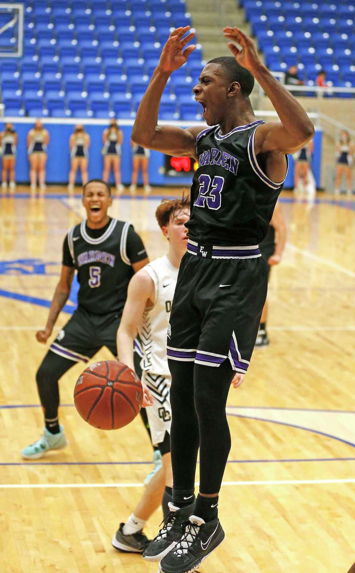 Boys basketball: Jaylen Crocker-Johnson helps Warren maintain second in ...