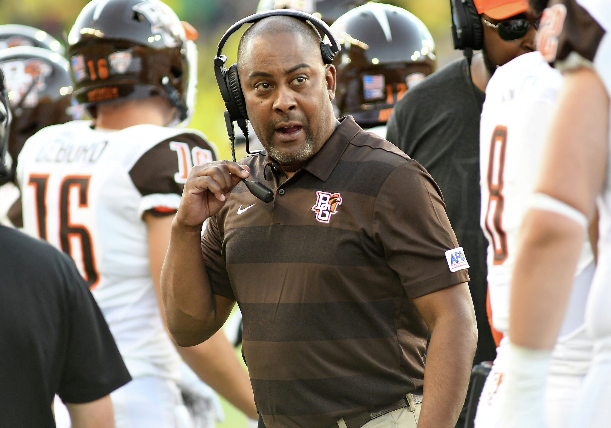 Houston hires Mike Jinks as running backs coach