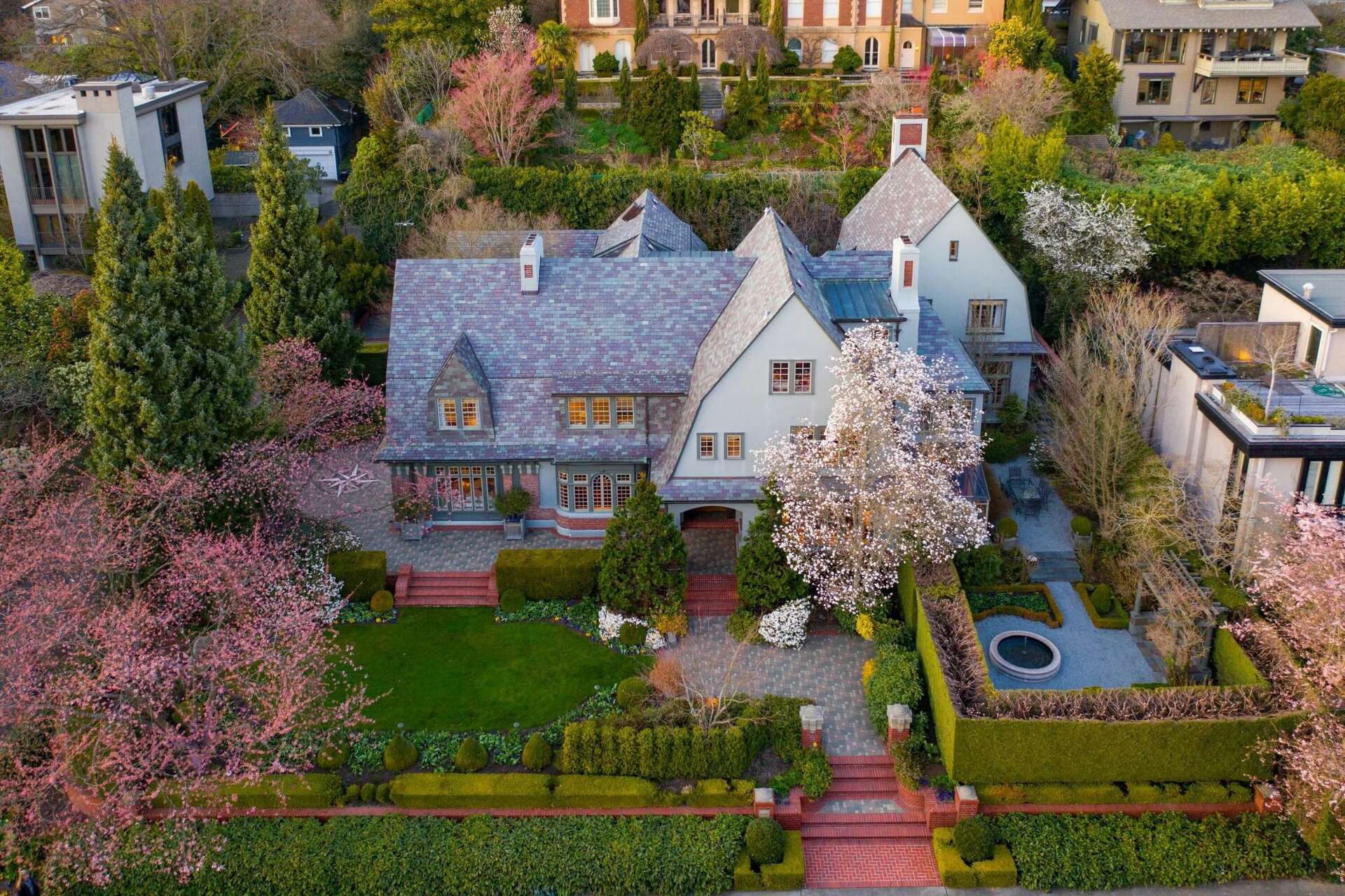 Historical Seattle mansion will go to auction this March