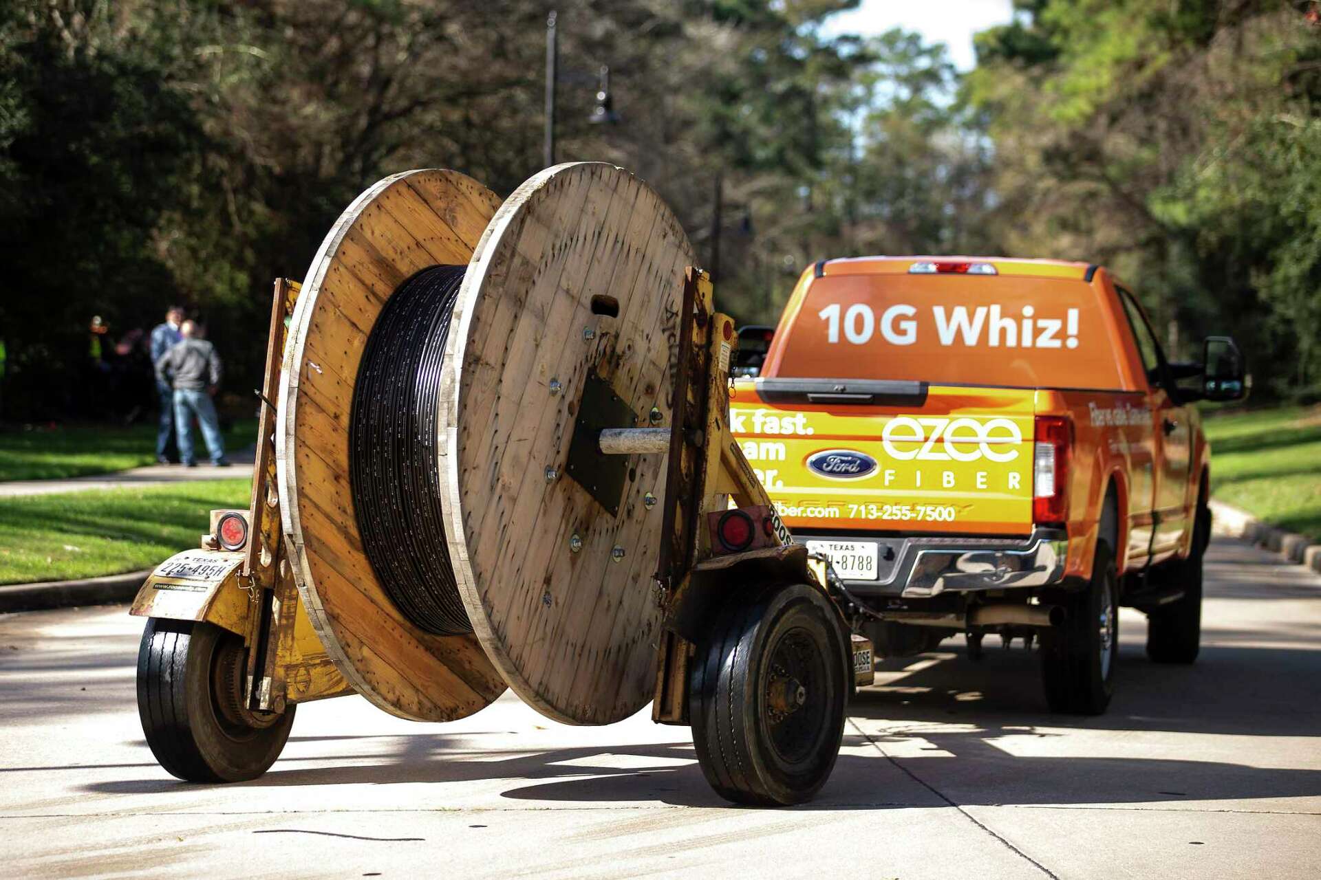 Small fiber-optic firm to compete with big telecoms, cable companies
