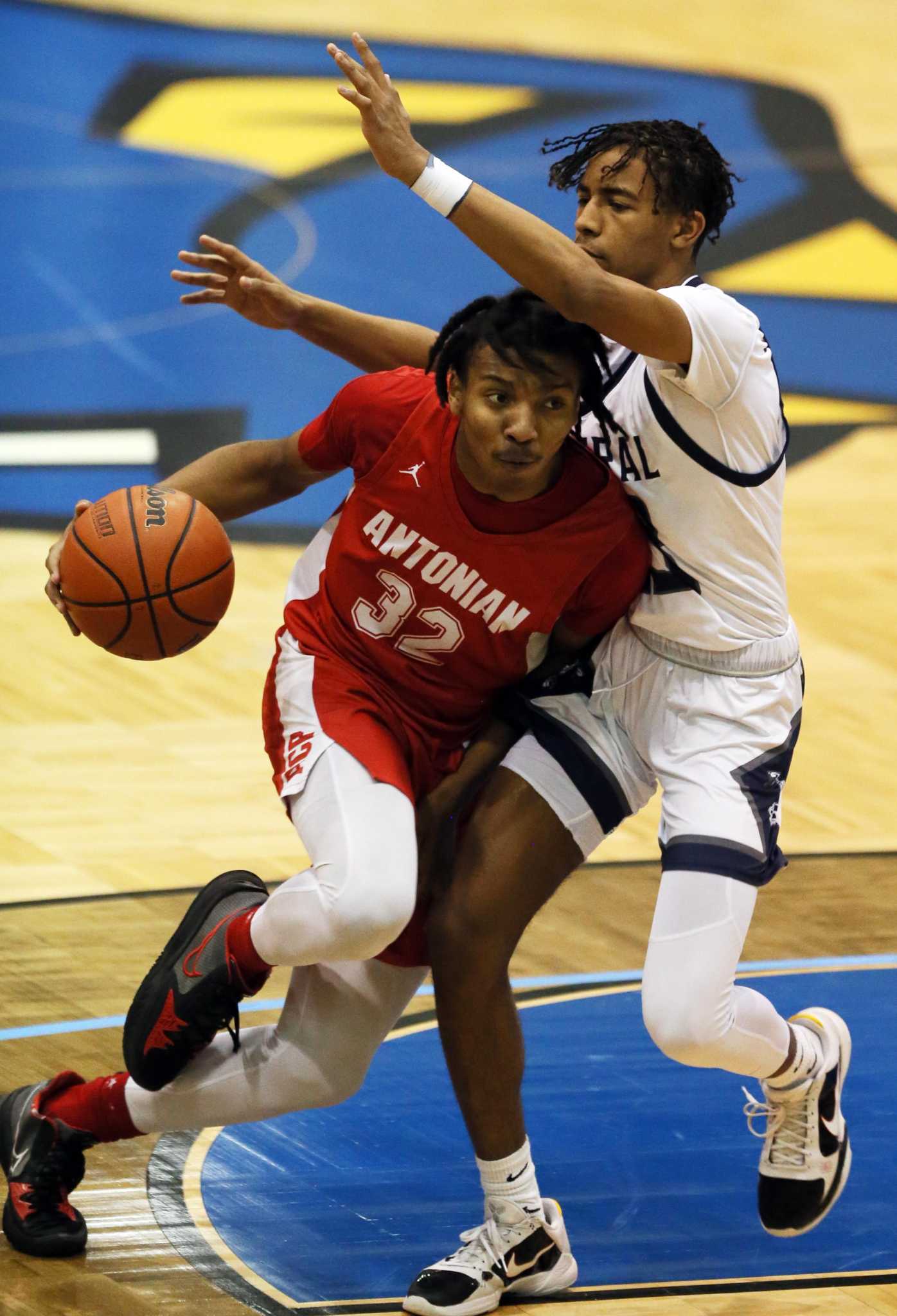 Boys basketball: Antonian’s Isaiah Fox named E-N Player of Week