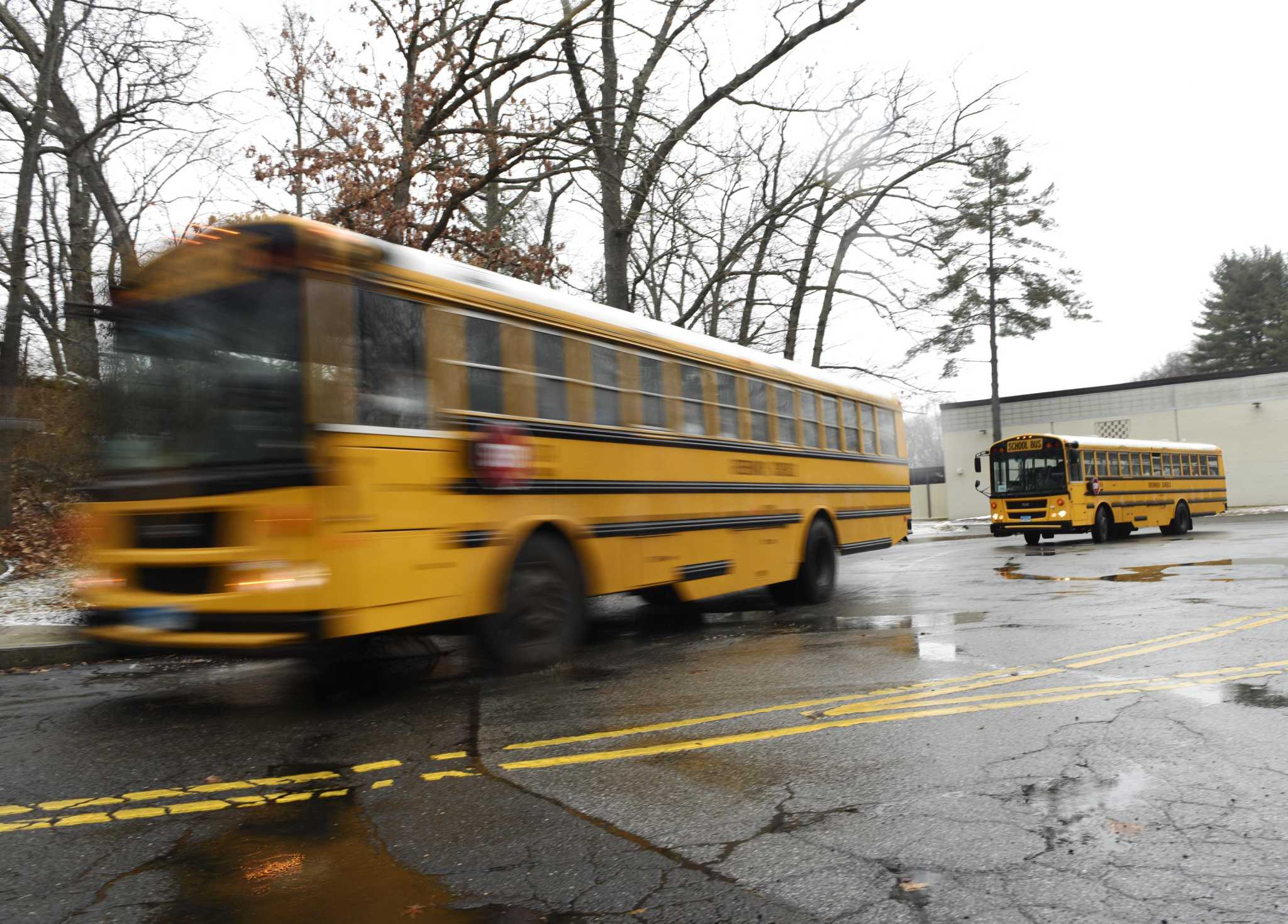 Greenwich parents decry parking of over 60 buses at Western School