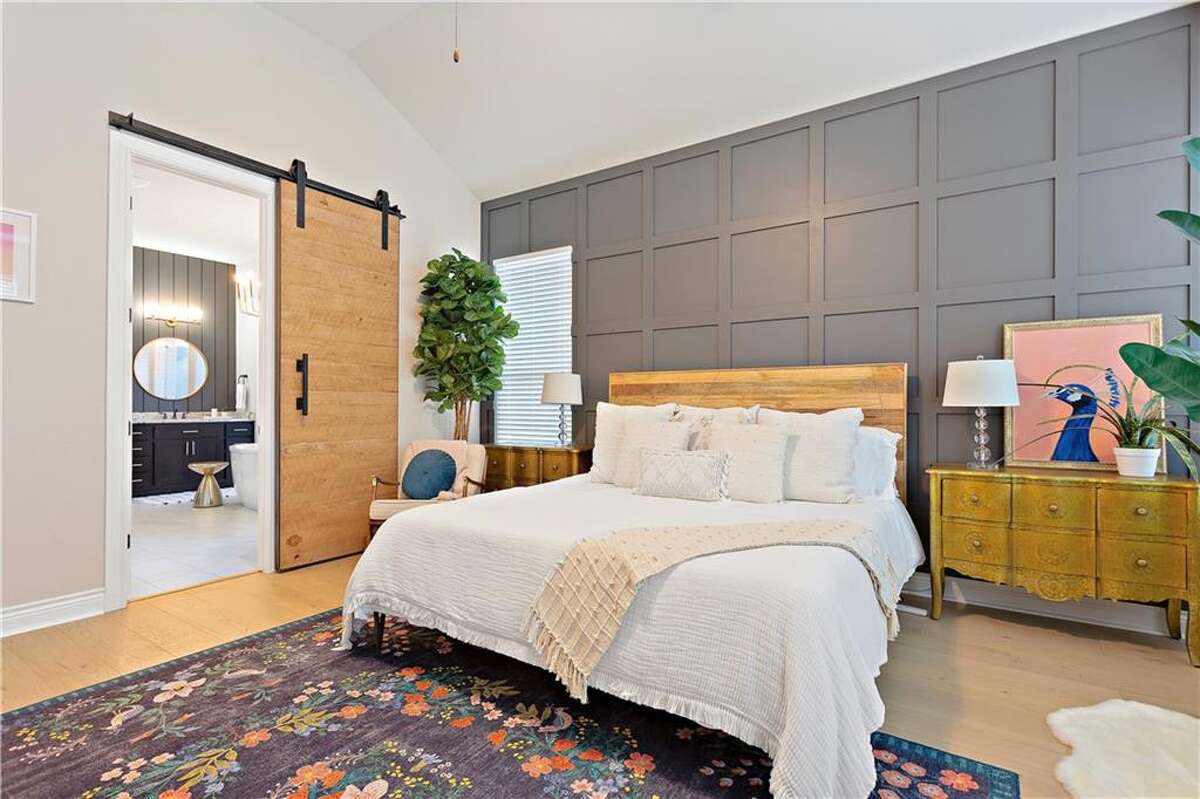 'Twilight' star sells 2 Austin-area homes, one bought from DIY ...