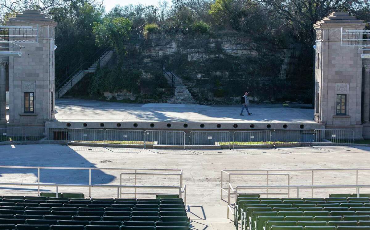 ‘A theme park’: Brackenridge neighbors protest expanding Sunken Garden ...