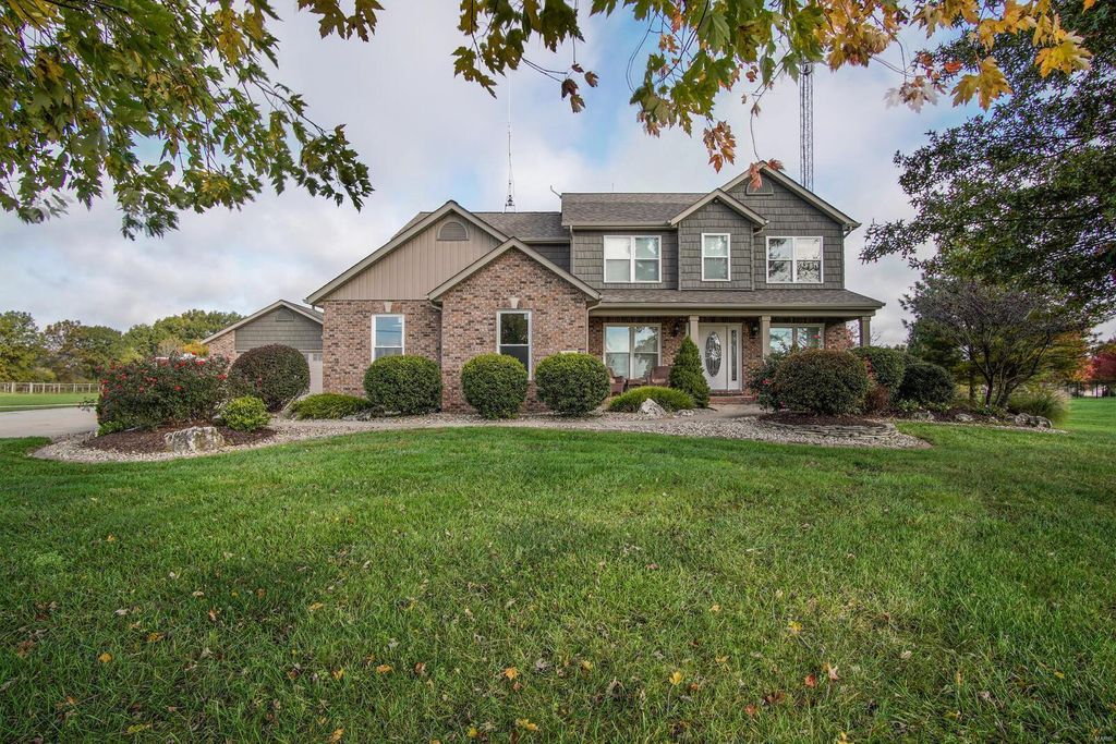 Take a look: $700,000 dream home complete with diving board