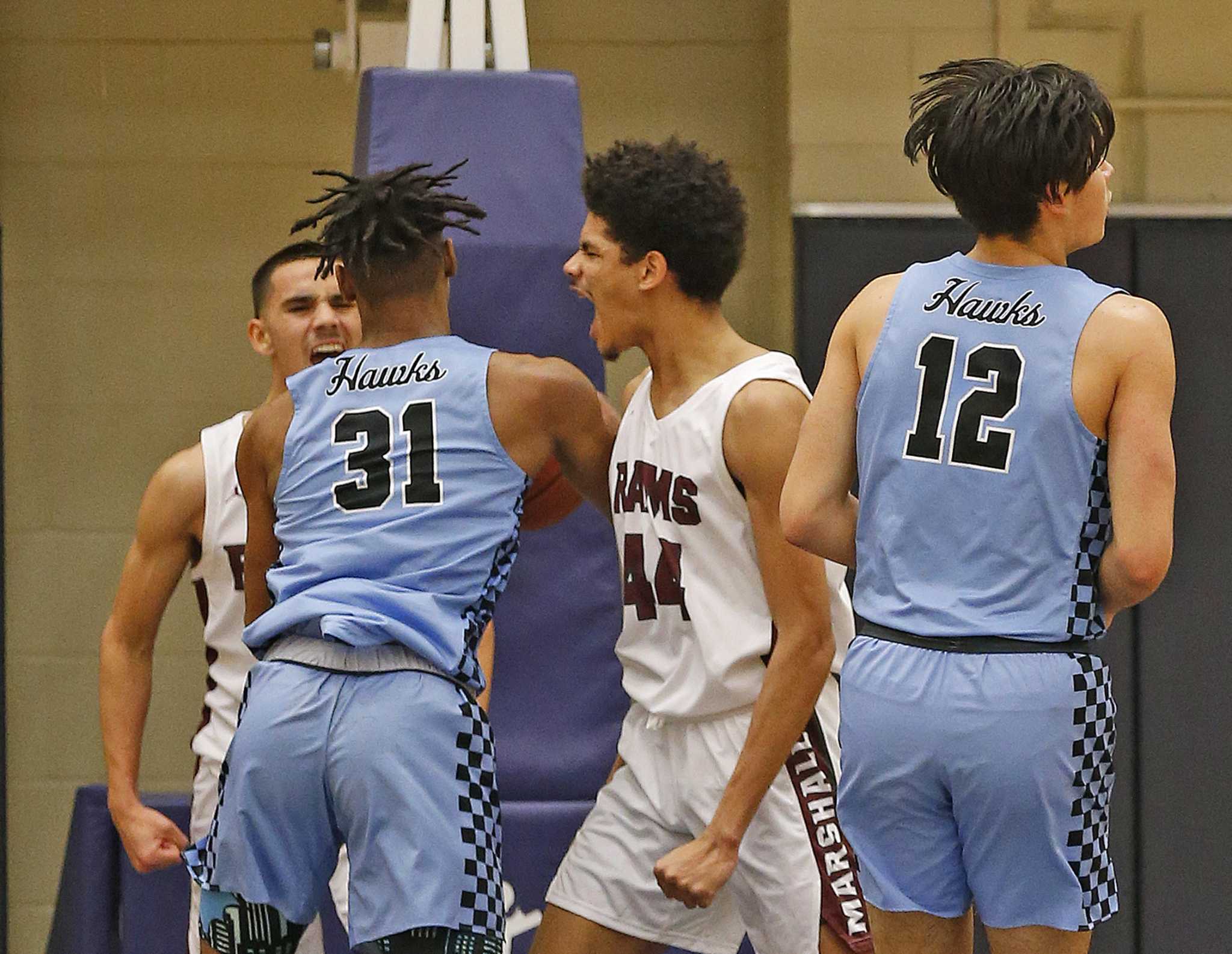 Boys basketball: Marshall’s Nathaniel Dumes E-N Player of Week
