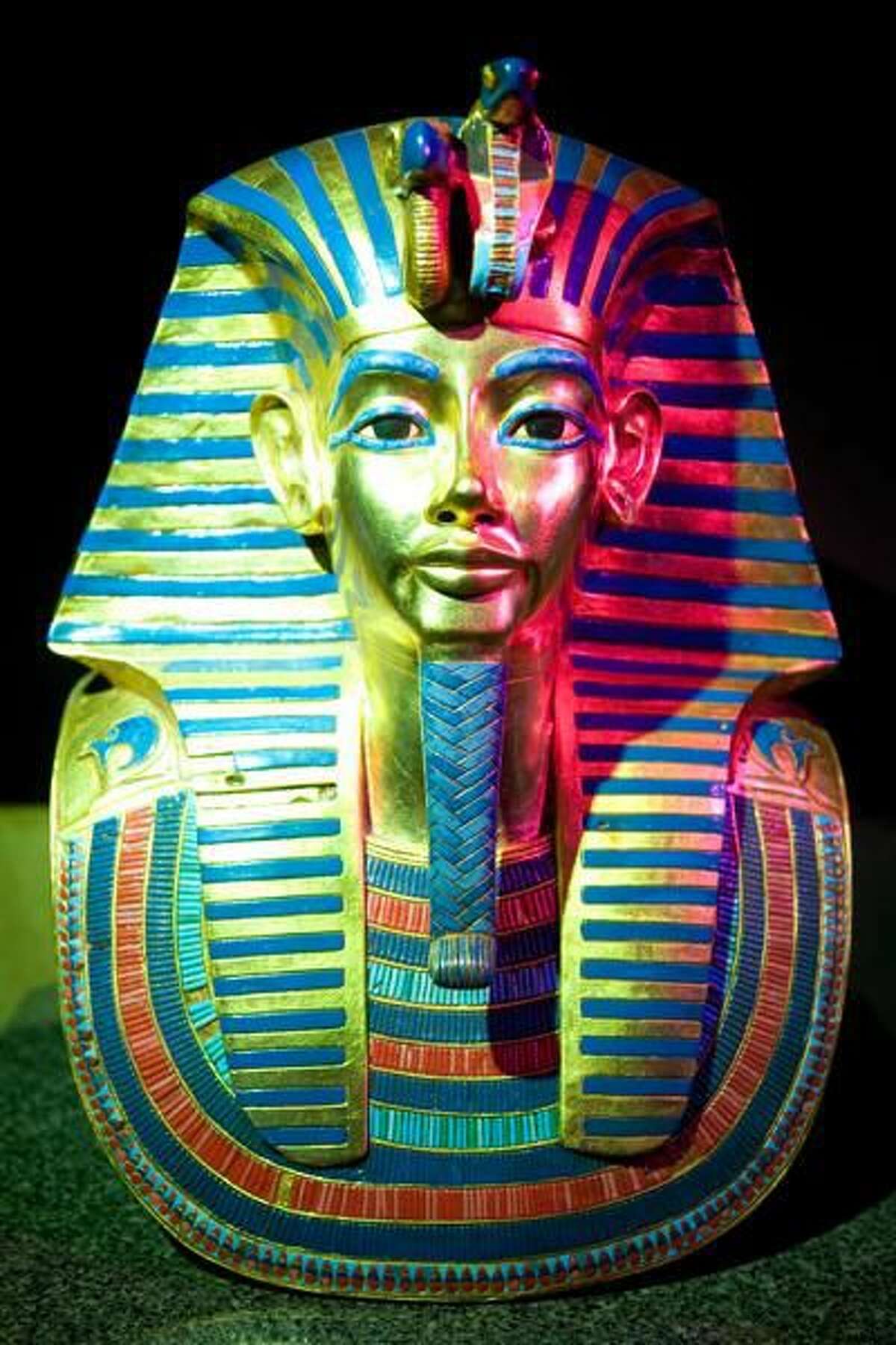'King Tut' exhibit excavates the life of 'The Boy King'