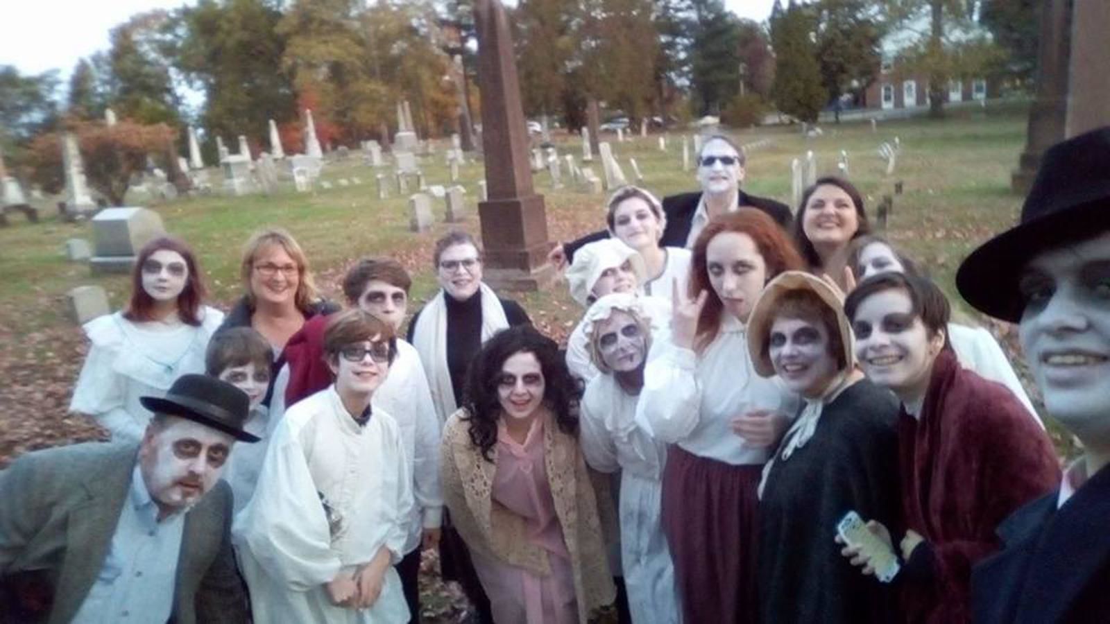 Noah Webster House hosts spooky cemetery tours for Halloween