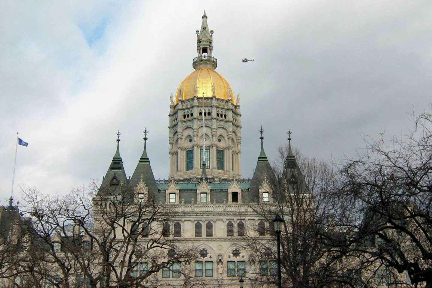 CT legislature approves four-year contract for 3,700 state workers