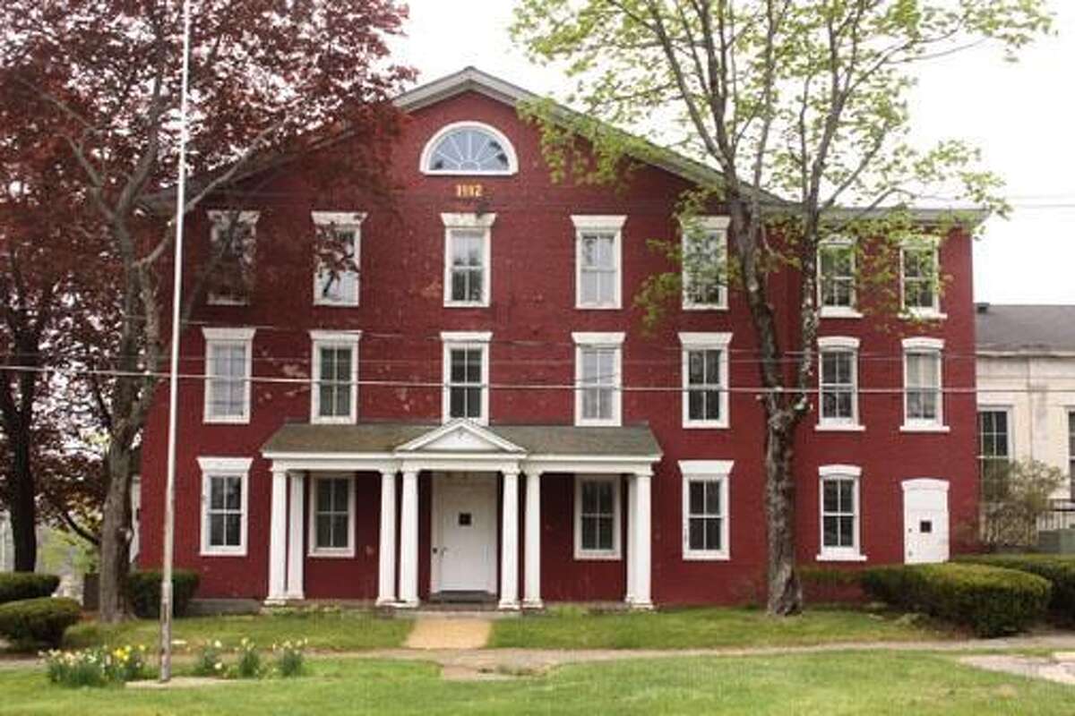 Indulging an Urge to Acquire: Russell Barton, Susi Stone See Dining ...