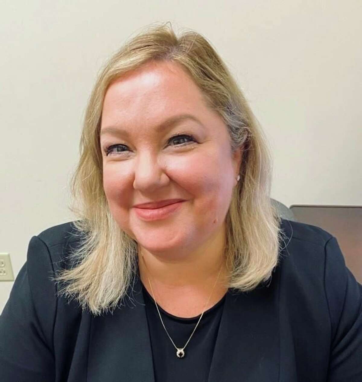 New West Hartford senior center director wants to create an ‘alive and ...