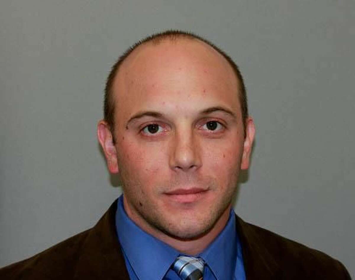 In Washington, Gunnery teacher makes waves in scientific circles