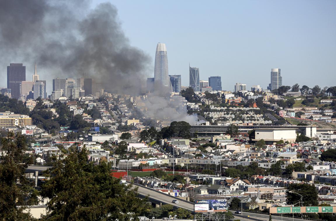 Encampment fire in S.F.’s Bayview-Hunters Point sent plumes of smoke ...