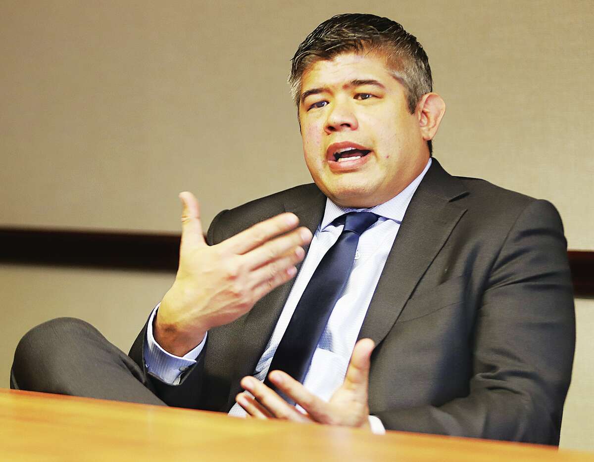 Del Mar hopes to change Illinois with Rabine