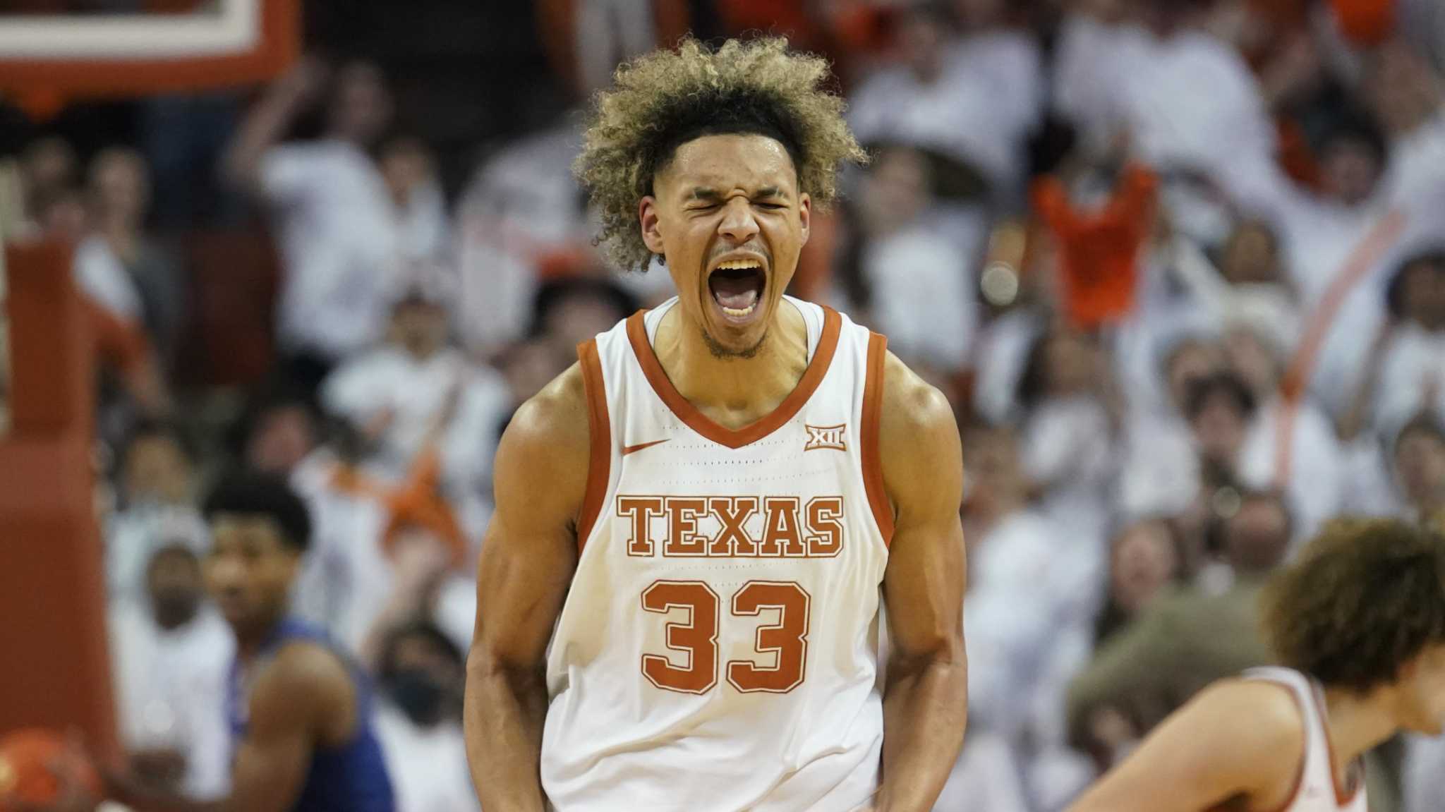 Texas' Tre Mitchell stepping away from team for personal reasons
