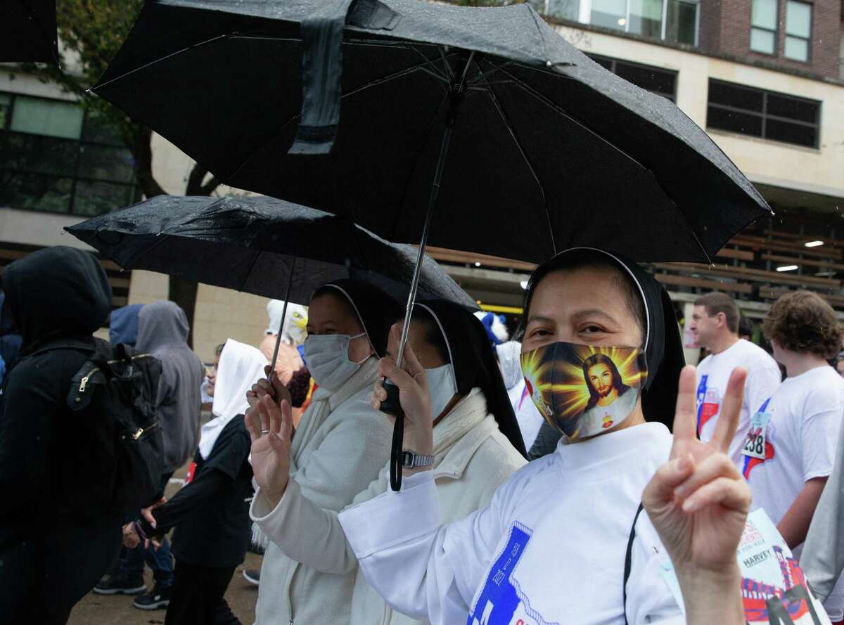 While waiting out MLB lockout, “Rally Nuns” run through downtown ...