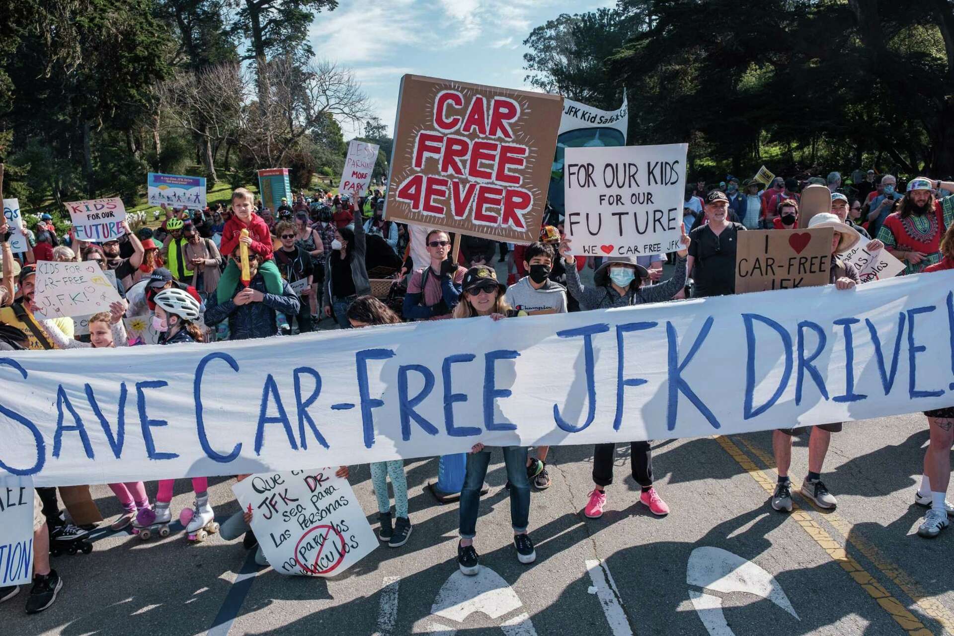 Hundreds attend Golden Gate Park rally to promote car-free JFK Drive