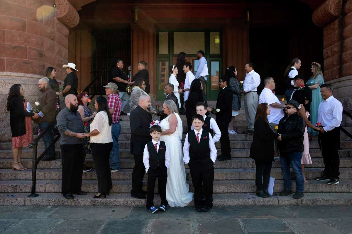 San Antonio couples celebrate Valentine's Day by getting hitched in free mass wedding